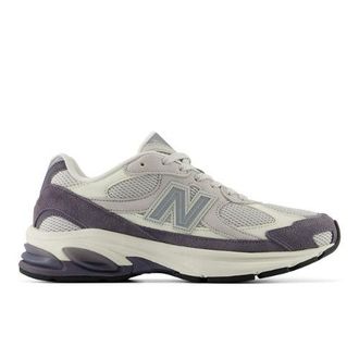 New Balance Unisexe 2010 en Gris/Blanc, Su&egrave;de/Mesh, Taille 38.5