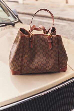Gerard Darel Cabas en toile enduite monogramm&eacute;e et cuir - SIMPLE BAG - Camel