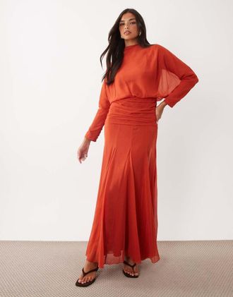 Asos robe longue en mousseline &agrave; taille fronc&eacute;e et empi&egrave;cement godet orange br&ucirc;l&eacute;