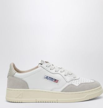 Autry Medalist Low sneakers in white/beige leather and suede