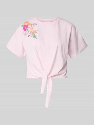 Vero Moda Regular Fit T-Shirt mit floralem Stitching Modell Fabian