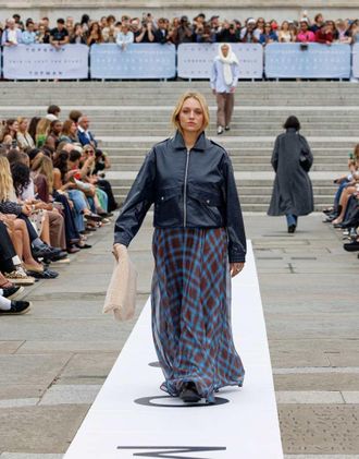 Topshop Kunstleder-Bomberjacke in verwaschenem Blau