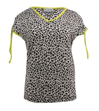 Passioni Print-Shirt Leopardenmuster T-Shirt in Beige mit Lime farbigen Abschlussdetails Leoparden Muster