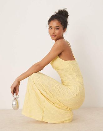 Vila Robe longue texturée en jersey à bretelles - Jaune pâle