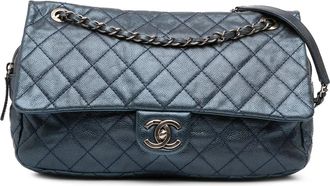 Chanel Hobo Bags - Jumbo Quilted Iridescent Caviar Easy Flap - Gr. unisize - in Blau - für Damen