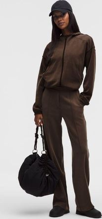 lululemon Faltenhose mit mittelhohem Bund aus Softstreme Regular f&uuml;r Frauen - Gr&ouml;&szlig;e 2XS in Walnut Crunch