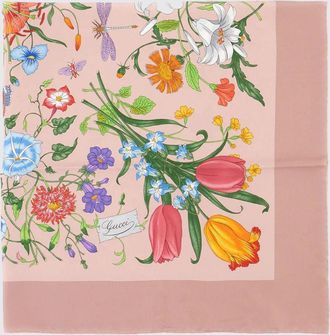 Gucci Quadratischer Schal aus reiner Seide mit Blumendruck und Kontrastlogo