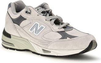 New Balance 991V1 Sneaker - Gray