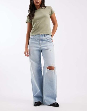 Calvin Klein Jeans Jean baggy taille basse &agrave; d&eacute;tails d&eacute;chir&eacute;s - Bleu clair d&eacute;lav&eacute;