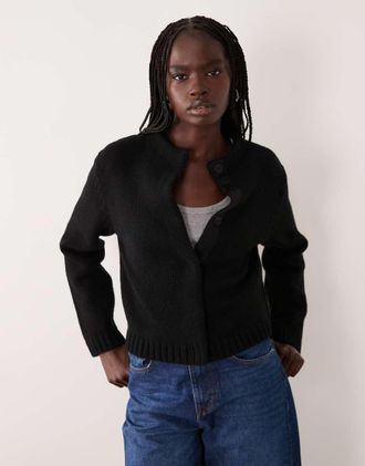 Arket Cardigan aus reiner Wolle, lang&auml;rmlig, mit hohem Kragen in Schwarz