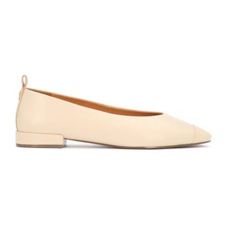 Kazar Kazar Pumps aus echtem Leder in Creme auf flacher Sohle - - Shoes - Damen - Beige - 39 EU