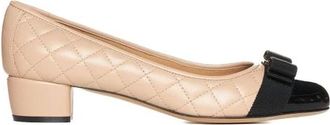 Ferragamo Femme, Chaussures, Beige, Taille: 37 EU Vara Escarpins