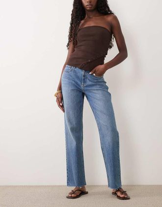Abercrombie & Fitch Curve - Love - Jean droit taille haute avec ourlet brut - Bleu moyen d&eacute;lav&eacute;