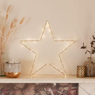 Lights4fun 40er Micro LED Osby Stern Gold 34cm Batteriebetrieb mit Timer Leuchtsterne Kinderzimmer