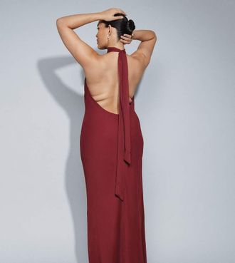 Asos Curve ASOS DESIGN Curve Maxikleid mit Neckholder zum Binden in Rot