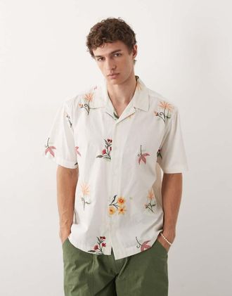 Only & Sons Only & Sons - Chemise &agrave; manches courtes avec fleurs brod&eacute;es - Blanc