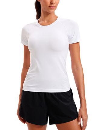 CRZ YOGA Damen Nahtlos Sport T-Shirt Atmungsaktiv Shirts Sportshirt Laufshirt Gym Workout Kurzarm Schmale Shirt Weiss 42