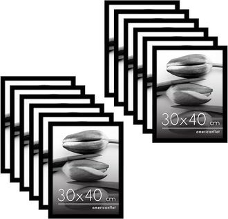 Americanflat Bilderrahmen 30x40 cm aus MDF-Holz und poliertem Plexi-Scheibe - Collage Bilderrahmen Set (12er Pack) - inkl. St&auml;nder und integrierter Aufh&auml;ngung f&uuml;r 