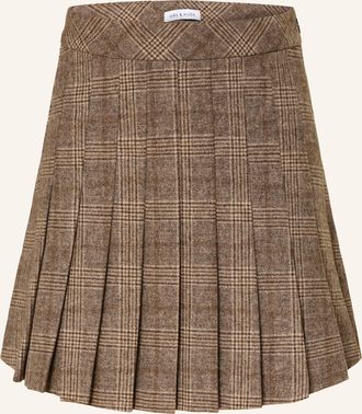 Mrs & Hugs Mrs & Hugs Rock braun