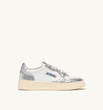 Autry SNEAKERS MEDALIST LOW BICOLOR AUS WEI&szlig;EM LEDER UND SILBERMETALLIC