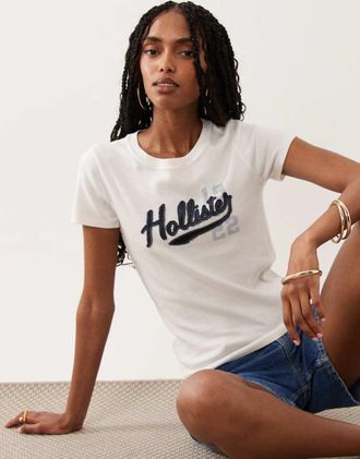 Abercrombie & Fitch Gesmoktes Camisole-Oberteil in Wei&szlig; mit eckigem Ausschnitt und abnehmbaren Tr&auml;gern