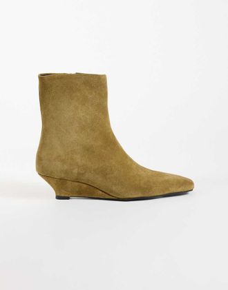 Asos Renata Leder-Stiefeletten mit Keilabsatz in Olivwildleder-Gr&uuml;n