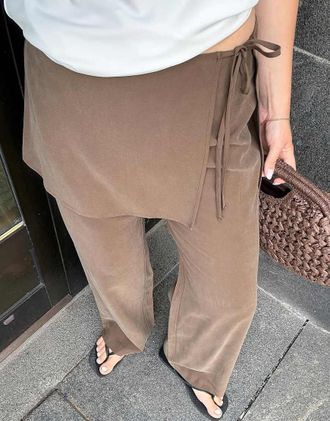 NA-KD Pantalon large &agrave; d&eacute;tail jupe - Vert kaki-Marron