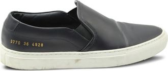 Common Projects baskets en cuir à design à enfiler - Noir