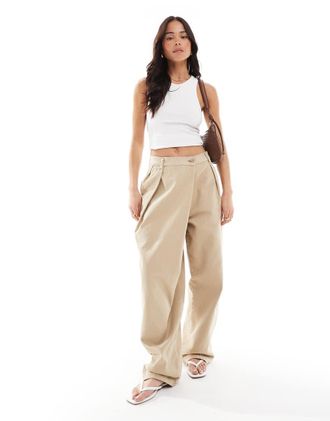 Asos Denim-Jeans in hellem Sand mit weitem Bein und Wickeldetail-Neutral