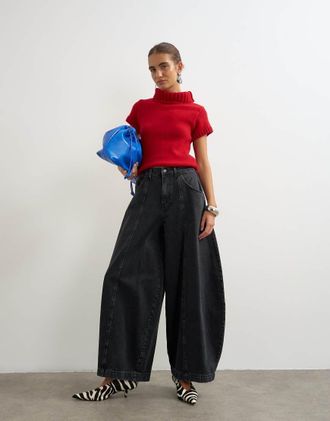 Topshop Harper jean barrel baggy en noir d&eacute;lav&eacute;