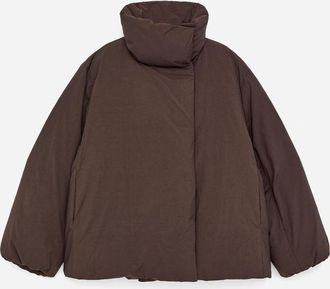 Arket Upcycled Down Jacke Mit Hohem Kragen -Braun