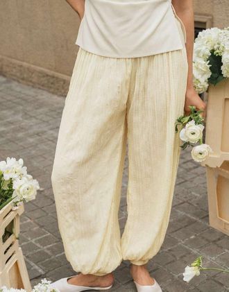 NA-KD Weite Ballonhose in Vanille-Gelb