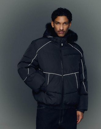 Bershka Veste technique avec capuche en fausse fourrure - Noir