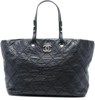 Chanel Shopper - Large Glazed Calfskin On The Road Tote - Gr. unisize - in Schwarz - f&uuml;r Damen