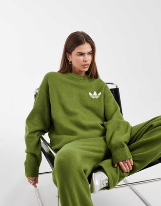 adidas Originals Strickpullover in Olivgr&uuml;n