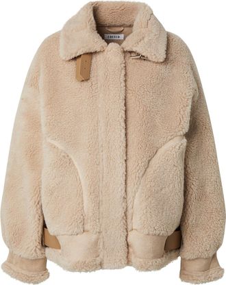 Edited Jacke Dakota