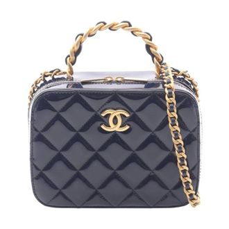 Chanel Sac vanity vintage matelass&eacute; en cuir verni pr&eacute;-poss&eacute;d&eacute; avec bandouli&egrave;re - Femme - Pre-owned - Bleu - Taille: ONE Size