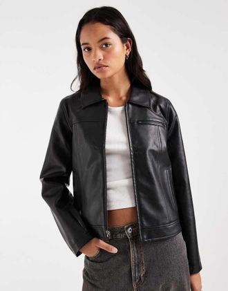 Hollister taillierte Jacke in Schwarz in Lederoptik