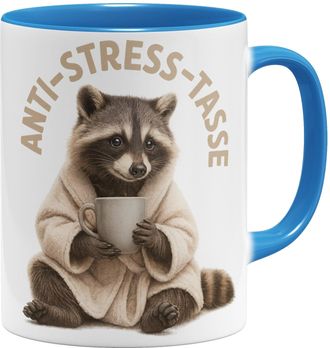 OM3 Waschbär Anti-Stress Kaffee-Tasse mit Spruch - Lustige Raccoon Keramiktasse mit Bademantel - Keramik Becher - 325ml - Beidseitig Bedruckt - Hellblau