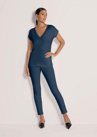 Madeleine Kurzarmshirt Zeitloses Blusenshirt mit V-Ausschnitt L&auml;ssiges Basicshirt mit &uuml;berschnittenen Schultern und Kurzarm