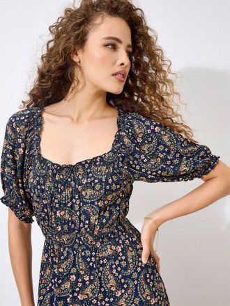 Apricot Maxikleid Gebl&uuml;mtes Paisley-Maxikleid mit elastischen Details