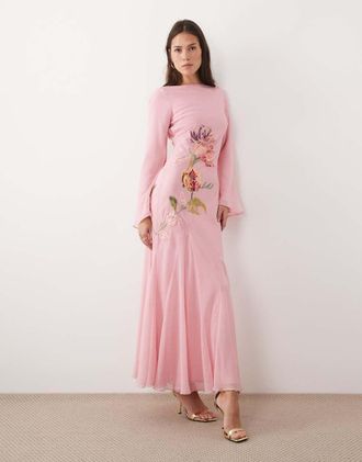 Asos Lang&auml;rmliges Maxikleid in Rosa mit Godet-Details, verzierter Stickerei und farblich abgesetzter Einfassung