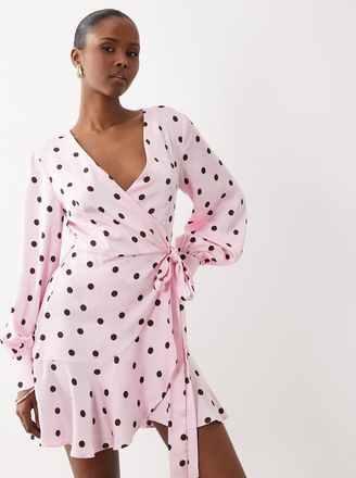 Vila Kurzes, lang&auml;rmliges Wickelkleid aus Satin in Rosa mit Polka Dots