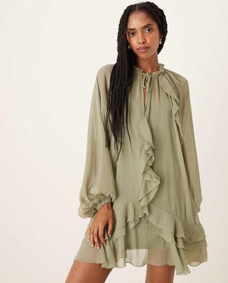 Glamorous Chiffon-Minikleid im Boho-Stil in Salbeigrün mit Rüschen