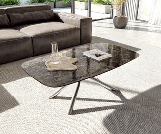 DELIFE Couchtisch Edge Boot 120x70 cm Keramik Emperador Extra Lucidato Dunkelbraun Sarity Edelstahl geb&uuml;rstet, Couchtische