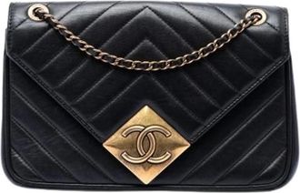 Chanel Sac bandouli&egrave;re matelass&eacute; en cuir dagneau doccasion - Femme - Pre-owned - Noir - Taille: ONE Size