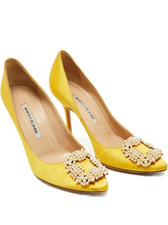 Manolo Blahnik escarpins Hangisi &agrave; fini satin&eacute; - Jaune