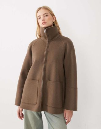 Arket manteau court en double laine &agrave; col montant marron