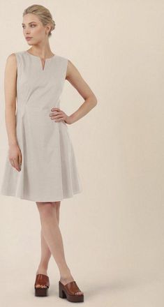 Apart Abendkleid mit modernem Ausschnitt