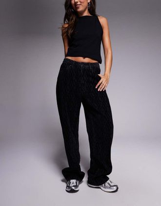 A|X Armani Exchange Balloon-Fit-Jeans in Schwarz-Blau